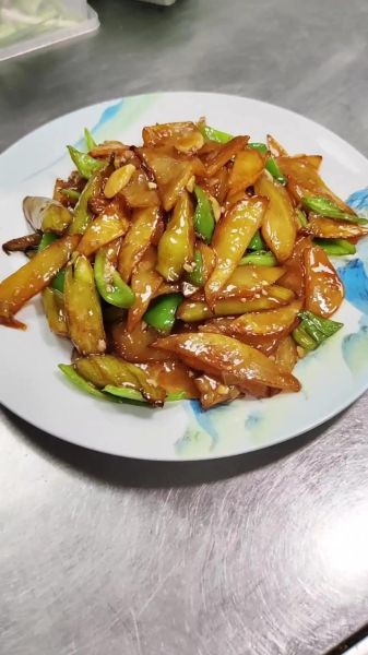 东北地三鲜怎么做才正宗_正宗地三鲜视频教程-第1张图片-山城妙识