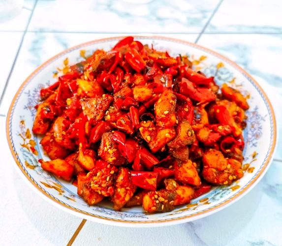 辣子鸡先焯水还是先腌_家常做法正确顺序-第2张图片-山城妙识