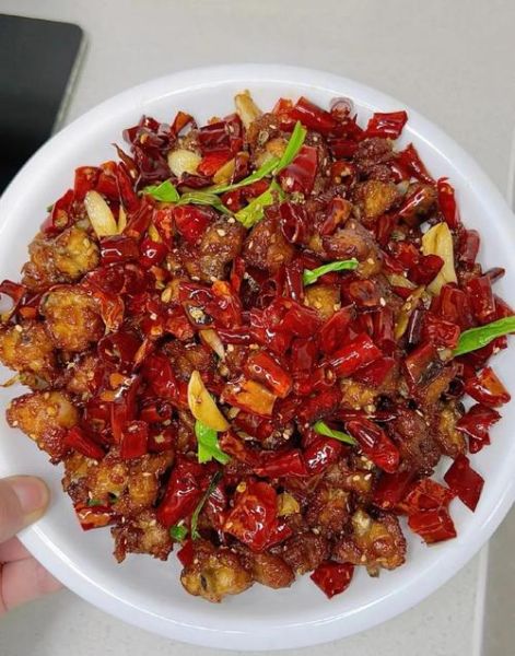 辣子鸡先焯水还是先腌_家常做法正确顺序-第1张图片-山城妙识