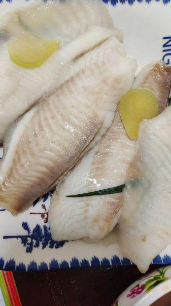 鲷鱼片怎么做好吃_鲷鱼片家常做法-第1张图片-山城妙识