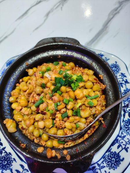 烂肉豌豆怎么做_烂肉豌豆的家常做法-第1张图片-山城妙识 烂肉豌豆怎么做_烂肉豌豆的家常做法-第1张图片-山城妙识