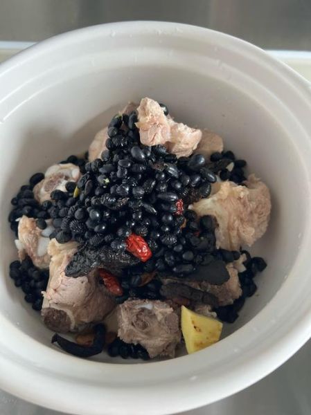 塘鲺煲黑豆怎么做_塘鲺黑豆汤功效-第3张图片-山城妙识