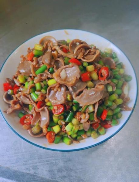 鸡胗怎么炒才好吃_鸡胗炒多久口感最佳-第1张图片-山城妙识