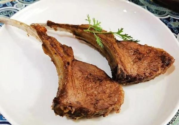 法式羊排怎么做_法式羊排腌制多久入味-第1张图片-山城妙识