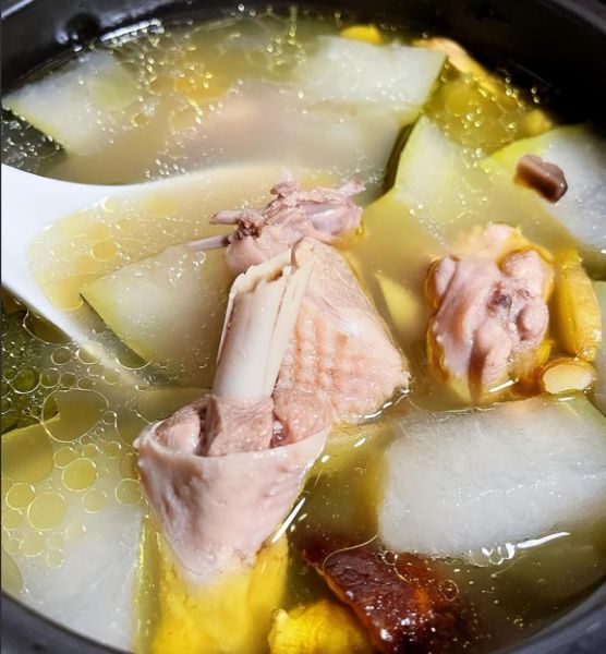 煲什么汤去湿热_湿热体质喝什么汤好-第2张图片-山城妙识