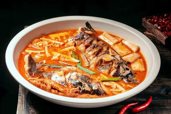 红烧鲢鱼头怎么做_鲢鱼头去腥技巧-第2张图片-山城妙识 红烧鲢鱼头怎么做_鲢鱼头去腥技巧-第2张图片-山城妙识