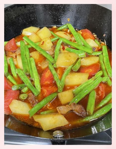 猪肉炖豆角土豆怎么做_猪肉炖豆角土豆的家常做法-第3张图片-山城妙识