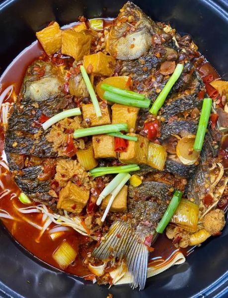 家常烤鱼怎么做才好吃_烤鱼简单做法窍门-第1张图片-山城妙识