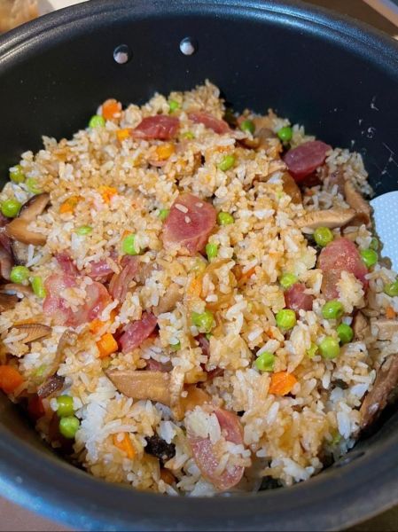 香肠焖饭怎么做_香肠焖饭用什么米最好-第2张图片-山城妙识