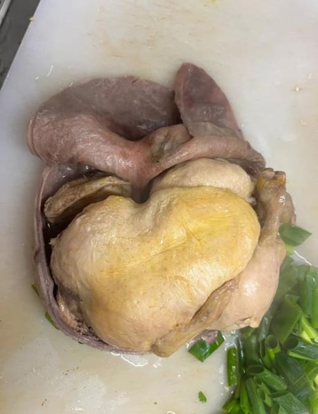 肚包鸡怎么做_肚包鸡正宗做法步骤-第1张图片-山城妙识 肚包鸡怎么做_肚包鸡正宗做法步骤-第1张图片-山城妙识