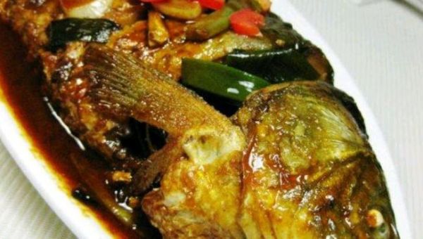 啤酒炖鲤鱼怎么做_啤酒炖鲤鱼最正宗的做法-第3张图片-山城妙识