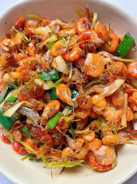 新鲜小河虾怎么做好吃_小河虾的家常做法大全-第2张图片-山城妙识