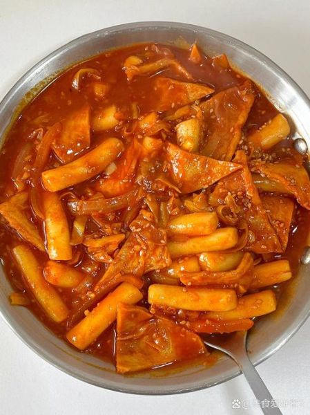 辣酱炒年糕怎么做_辣酱炒年糕用什么辣酱-第2张图片-山城妙识 辣酱炒年糕怎么做_辣酱炒年糕用什么辣酱-第2张图片-山城妙识