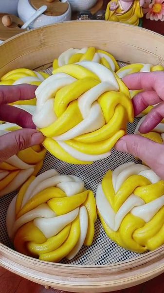 双色花卷怎么做_双色花卷蒸多久才松软-第1张图片-山城妙识