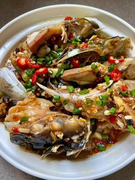 蒸鱼头怎么做好吃_蒸鱼头用什么调料-第1张图片-山城妙识