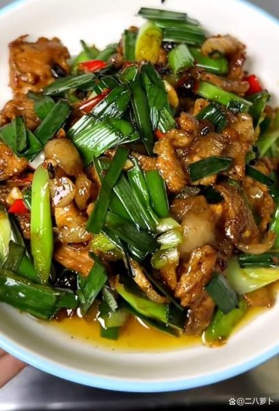 蒜苗和什么搭配比较好_蒜苗炒什么最香-第2张图片-山城妙识 蒜苗和什么搭配比较好_蒜苗炒什么最香-第2张图片-山城妙识