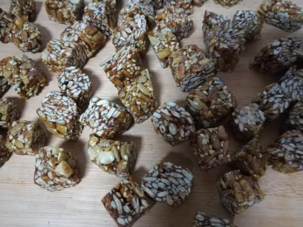 自制花生糖的做法_花生糖怎么做好吃又脆-第1张图片-山城妙识