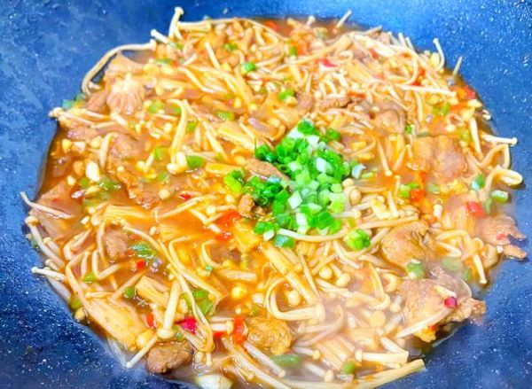 金针菇炒肉丝怎么做好吃_金针菇炒肉丝的窍门-第3张图片-山城妙识