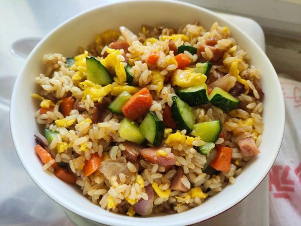 扬州炒饭用什么米_正宗配料有哪些-第3张图片-山城妙识