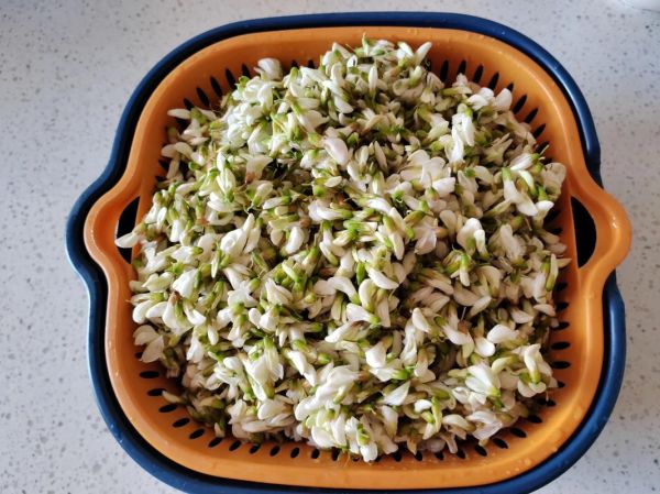 干槐树花怎么吃_干槐树花做法大全-第3张图片-山城妙识