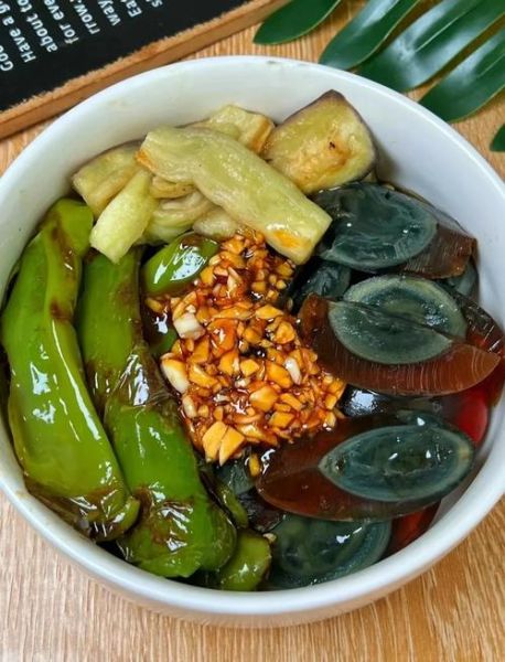 辣椒皮蛋怎么做_家常做法步骤详解-第2张图片-山城妙识