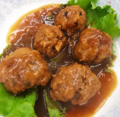 四喜丸子家常做法_红烧狮子头怎么做-第1张图片-山城妙识