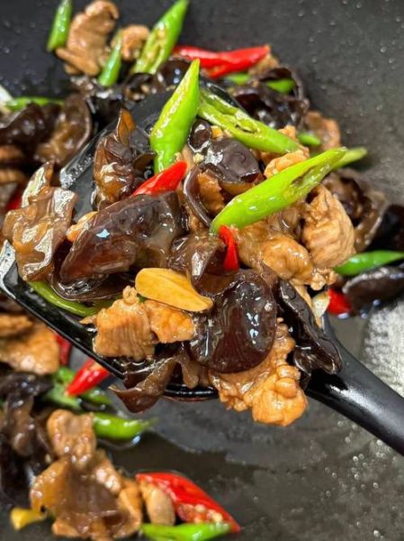 木耳和什么菜一起炒最好_木耳炒什么菜最营养-第3张图片-山城妙识 木耳和什么菜一起炒最好_木耳炒什么菜最营养-第3张图片-山城妙识