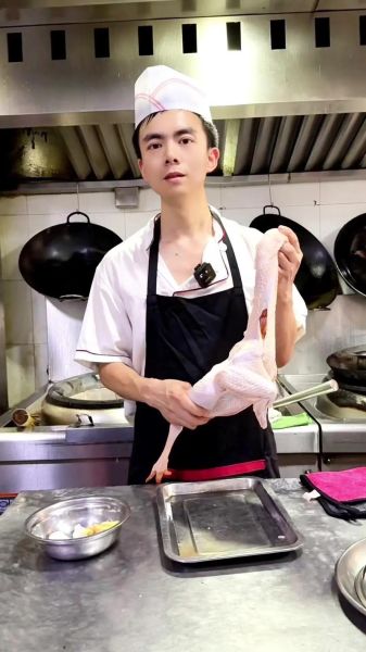 整鸡怎么做好吃_整鸡的做法大全-第3张图片-山城妙识