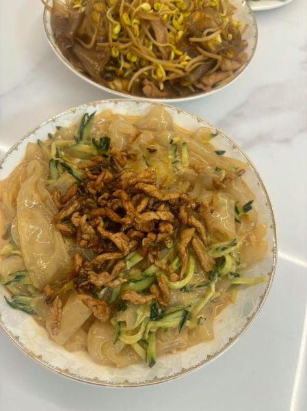 肉丝大拉皮怎么做_家常做法步骤-第1张图片-山城妙识 肉丝大拉皮怎么做_家常做法步骤-第1张图片-山城妙识