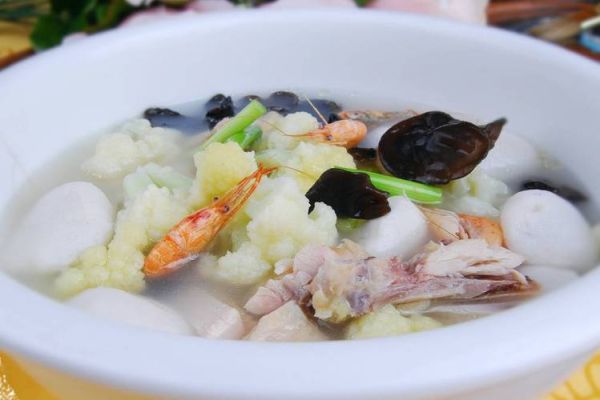 平菇三鲜汤怎么做好喝_平菇三鲜汤的家常做法-第3张图片-山城妙识