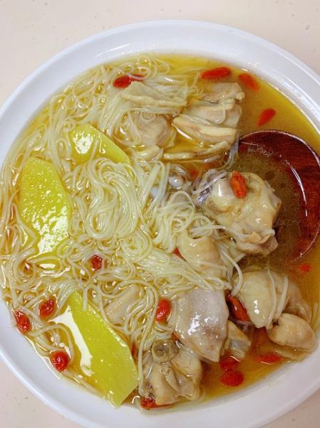 月子餐麻油鸡汤怎么做_麻油鸡汤对产妇有什么好处-第2张图片-山城妙识 月子餐麻油鸡汤怎么做_麻油鸡汤对产妇有什么好处-第2张图片-山城妙识