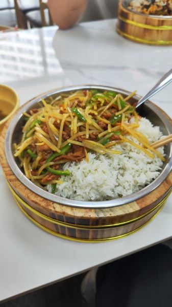 木桶饭有哪些品种_木桶饭和煲仔饭区别-第3张图片-山城妙识