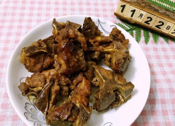 酱骨架是哪里的骨头_猪骨部位详解-第3张图片-山城妙识