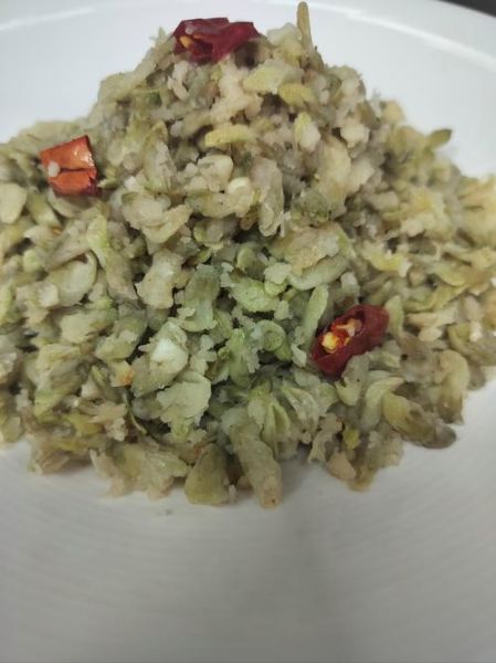 槐花麦饭怎么做_槐花麦饭的做法窍门-第2张图片-山城妙识