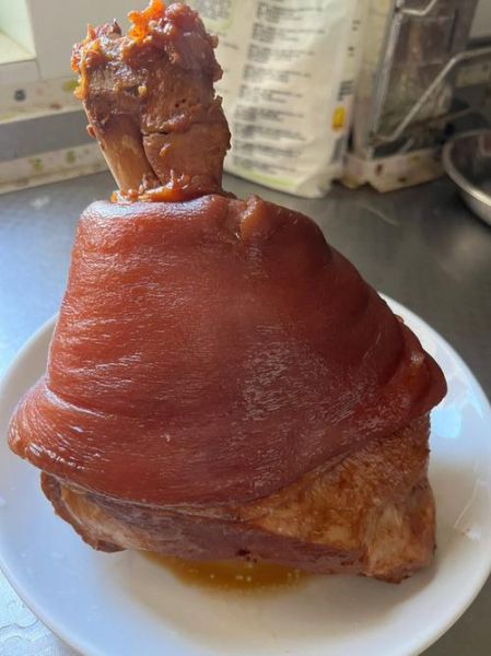 酱肘子最正宗的做法_如何做出入口即化的酱肘子-第3张图片-山城妙识