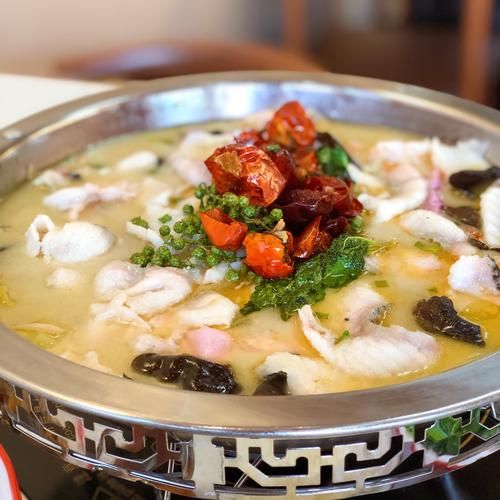 酸汤鱼的做法_家常酸汤鱼怎么做才好吃-第3张图片-山城妙识