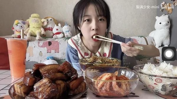 梨涡少女mini是谁_梨涡少女mini真名-第3张图片-山城妙识 梨涡少女mini是谁_梨涡少女mini真名-第3张图片-山城妙识