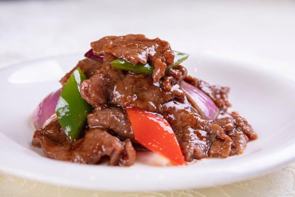 炒蚝油牛肉怎么炒才嫩_蚝油牛肉做法步骤详解-第1张图片-山城妙识