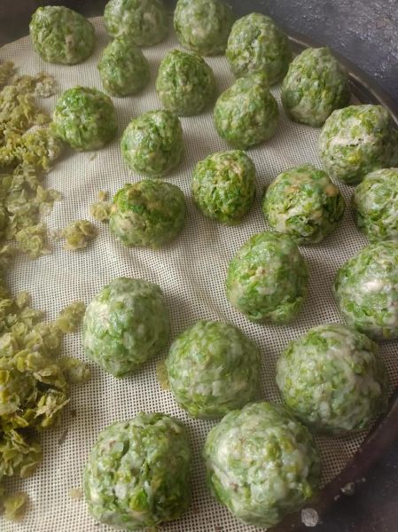 蒸榆钱怎么做好吃_蒸榆钱的家常做法大全-第3张图片-山城妙识