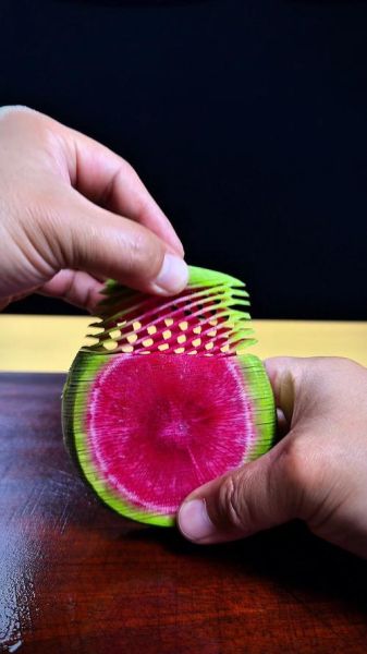 蓑衣刀法胡萝卜怎么切_蓑衣刀法胡萝卜切法图解-第1张图片-山城妙识