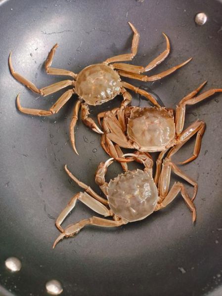 螃蟹怎么蒸好吃又简单_蒸螃蟹需要几分钟-第2张图片-山城妙识