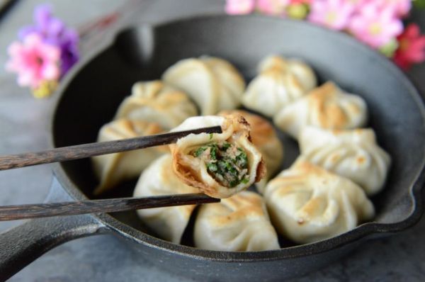 锅贴怎么煎不粘锅_锅贴煎多久才熟-第2张图片-山城妙识