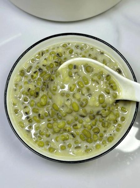 绿豆糖水可以放红糖吗_红糖绿豆糖水做法-第2张图片-山城妙识 绿豆糖水可以放红糖吗_红糖绿豆糖水做法-第2张图片-山城妙识