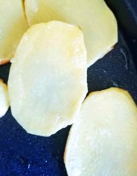 烤土豆片烤箱温度和时间_如何让土豆片又脆又不焦-第2张图片-山城妙识