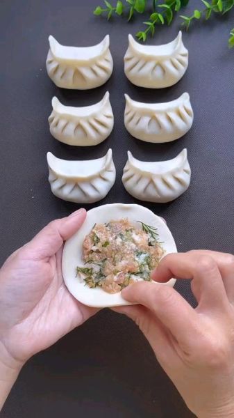 月牙饺子怎么包_月牙饺子包法图解-第3张图片-山城妙识