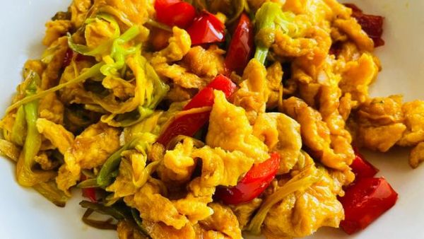 黄花菜西红柿炒蛋怎么做_黄花菜西红柿炒蛋的功效与禁忌-第1张图片-山城妙识 黄花菜西红柿炒蛋怎么做_黄花菜西红柿炒蛋的功效与禁忌-第1张图片-山城妙识