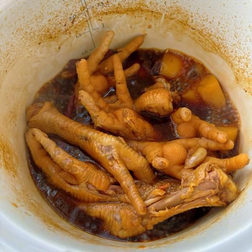 五香鸡爪怎么卤最香窍门_卤鸡爪放什么香料最入味-第3张图片-山城妙识