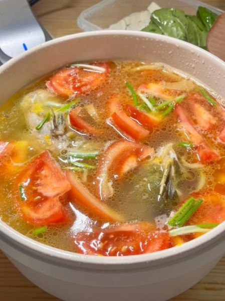 西红柿炖黄鱼怎么做_西红柿炖黄鱼窍门-第1张图片-山城妙识