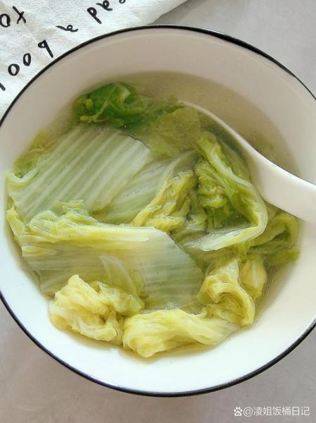 白菜根煮水的功效与作用_白菜根煮水可以天天喝吗-第3张图片-山城妙识