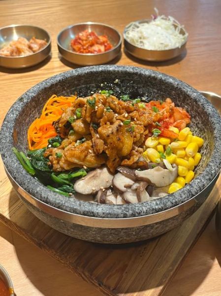 石锅拌饭材料有哪些_石锅拌饭怎么选配菜-第2张图片-山城妙识